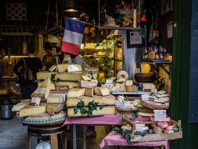 Say Fromage! 4 tips for Serving French Cheese | Access to Culture